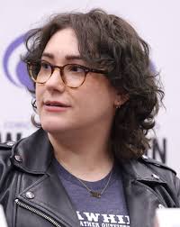 Girl Squads: 20 female friendships that changed history - Sam Maggs ...